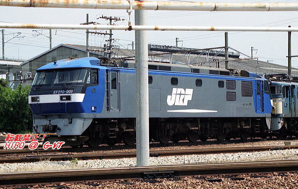 電気機関車EF200-EF210